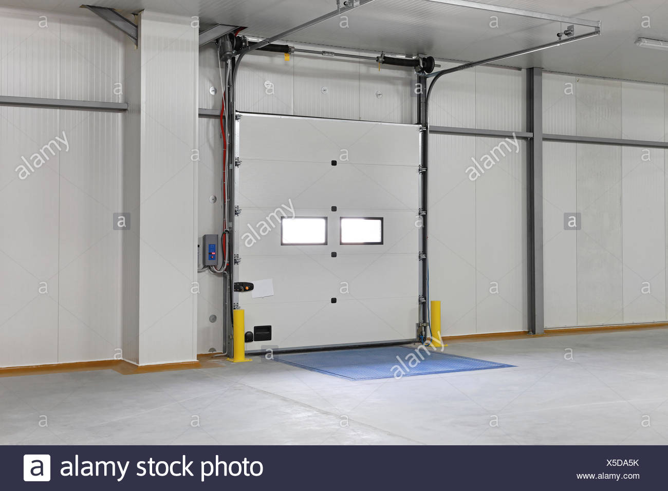 Door Entrance Warehouse Stock Photos & Door Entrance Warehouse Stock ...