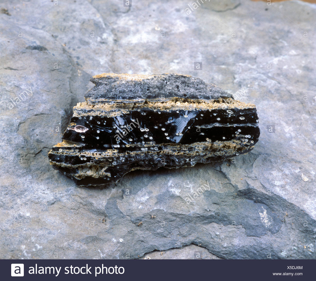 Obsidian Rock Stock Photos & Obsidian Rock Stock Images - Alamy