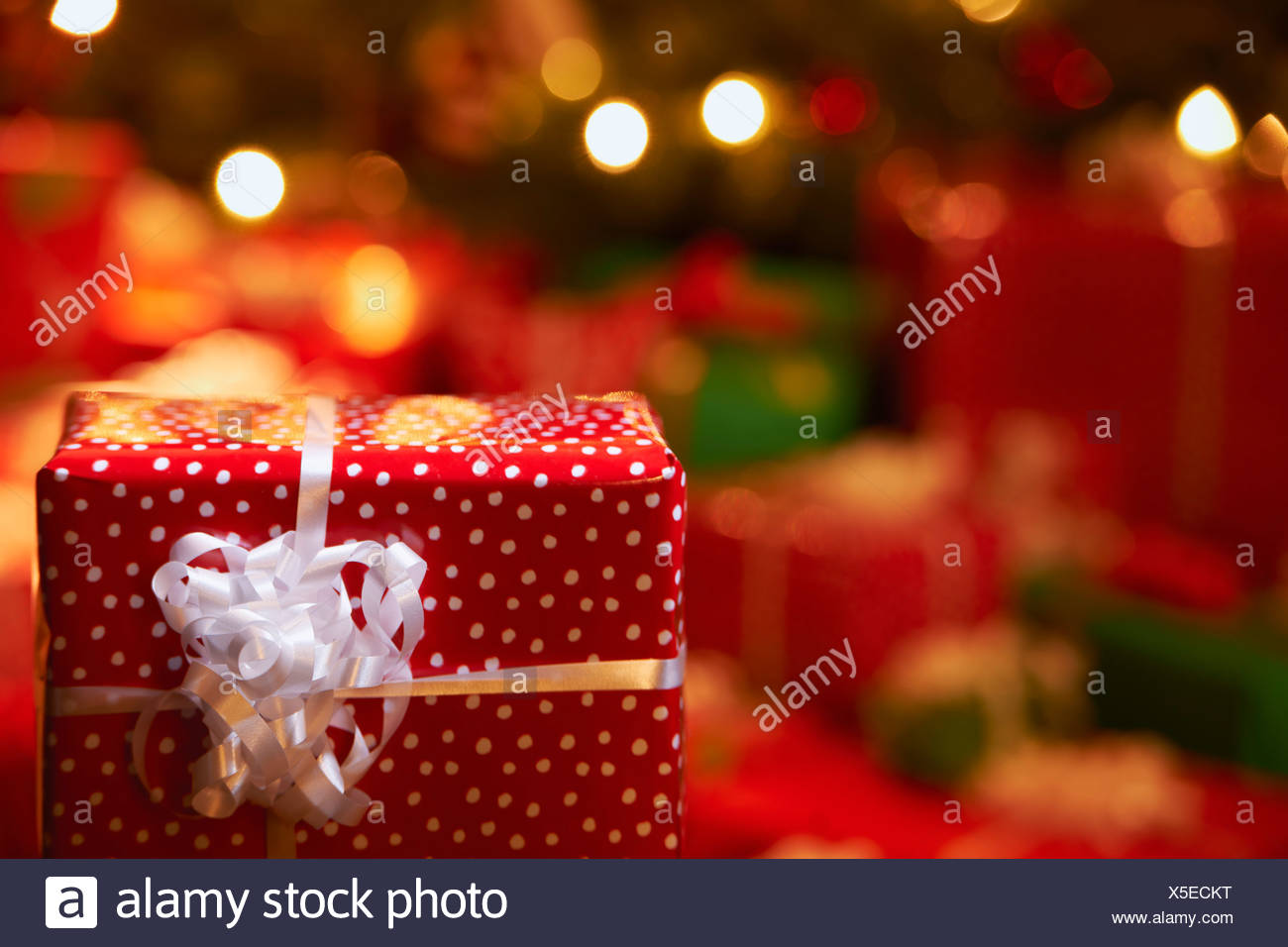 Wrapped Gift Box High Resolution Stock Photography and Images - Alamy