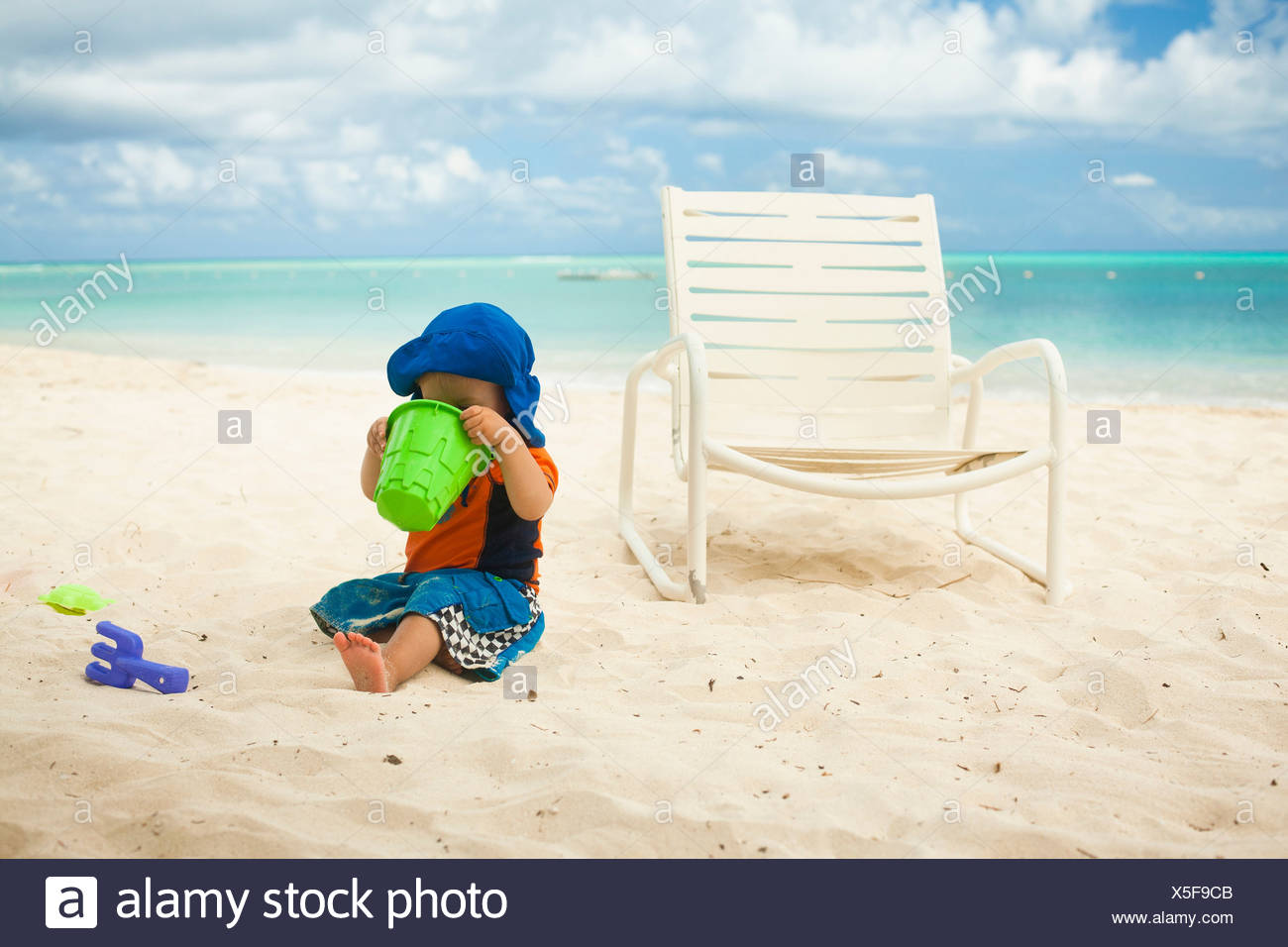 Coast Bucket High Resolution Stock Photography and Images - Alamy