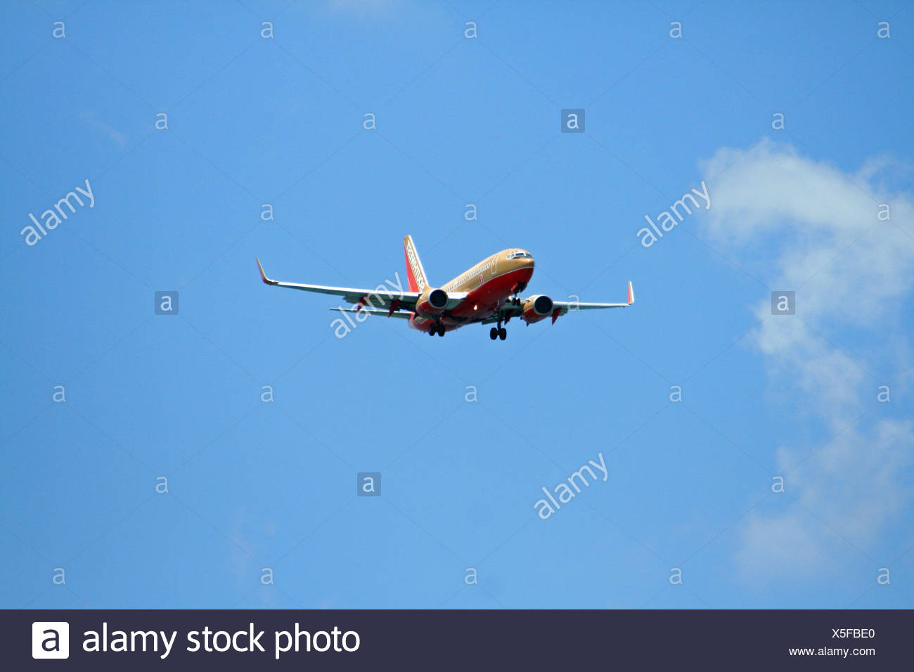 Aircraft Wheels High Resolution Stock Photography and Images - Alamy