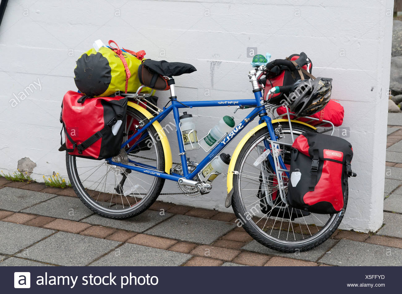 Loaded Touring Bike Stock Photos & Loaded Touring Bike Stock Images - Alamy