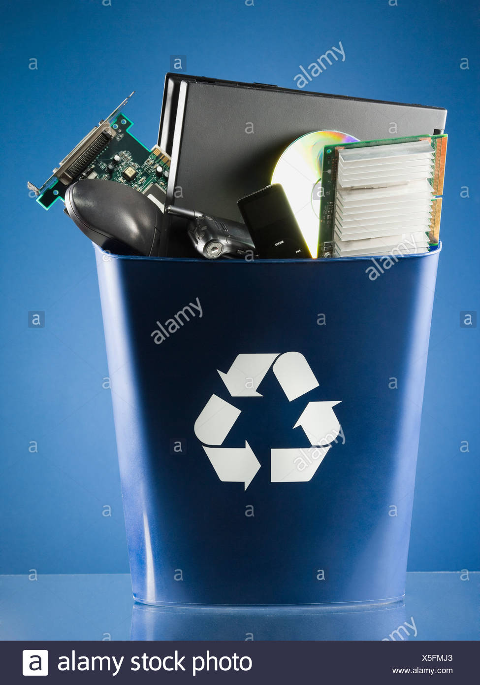 E Waste Recycling High Resolution Stock Photography and Images - Alamy