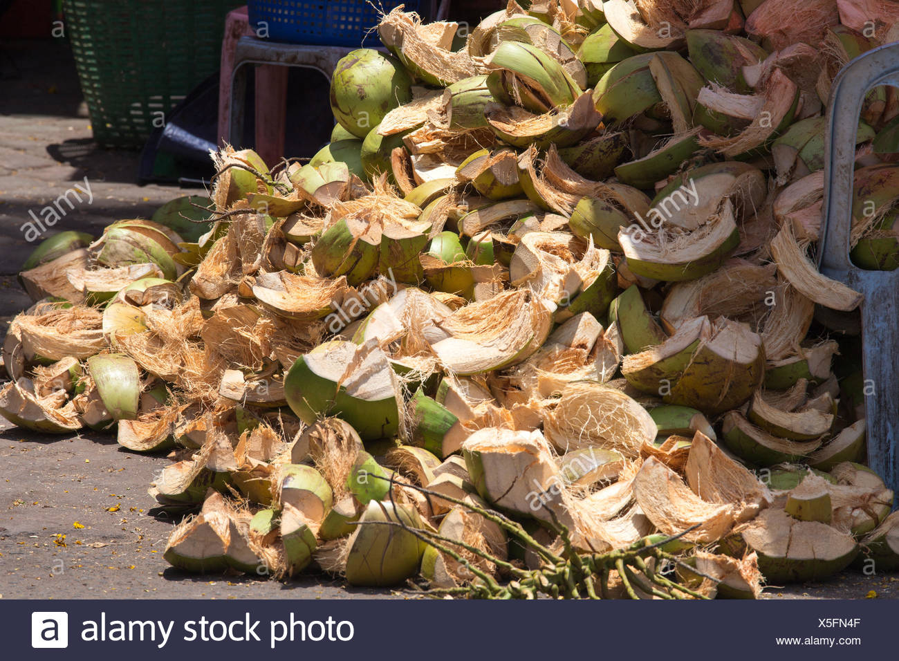 Use Of Coconut Waste High Resolution Stock Photography and Images - Alamy