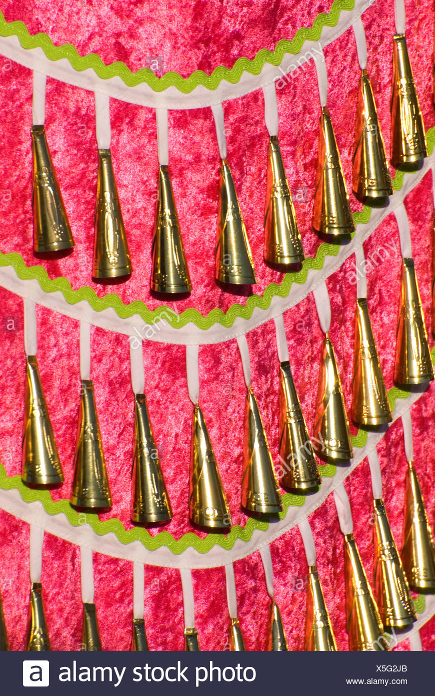 Indian Jingle Dress Stock Photos & Indian Jingle Dress Stock Images - Alamy