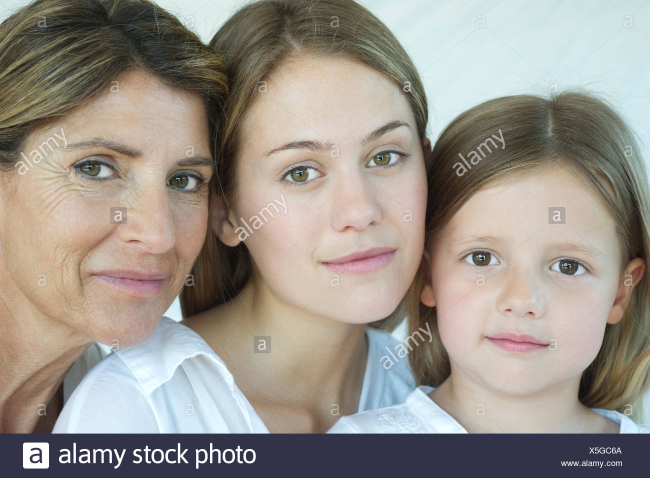 Grandmother Daughter Granddaughters High Resolution Stock Photography ...