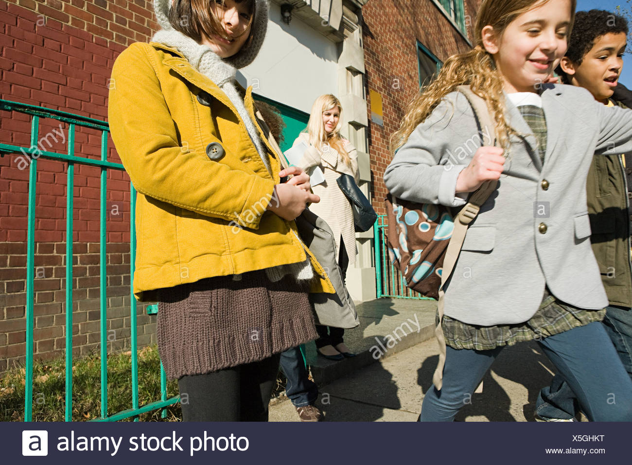 Children Outside High Resolution Stock Photography and Images - Alamy