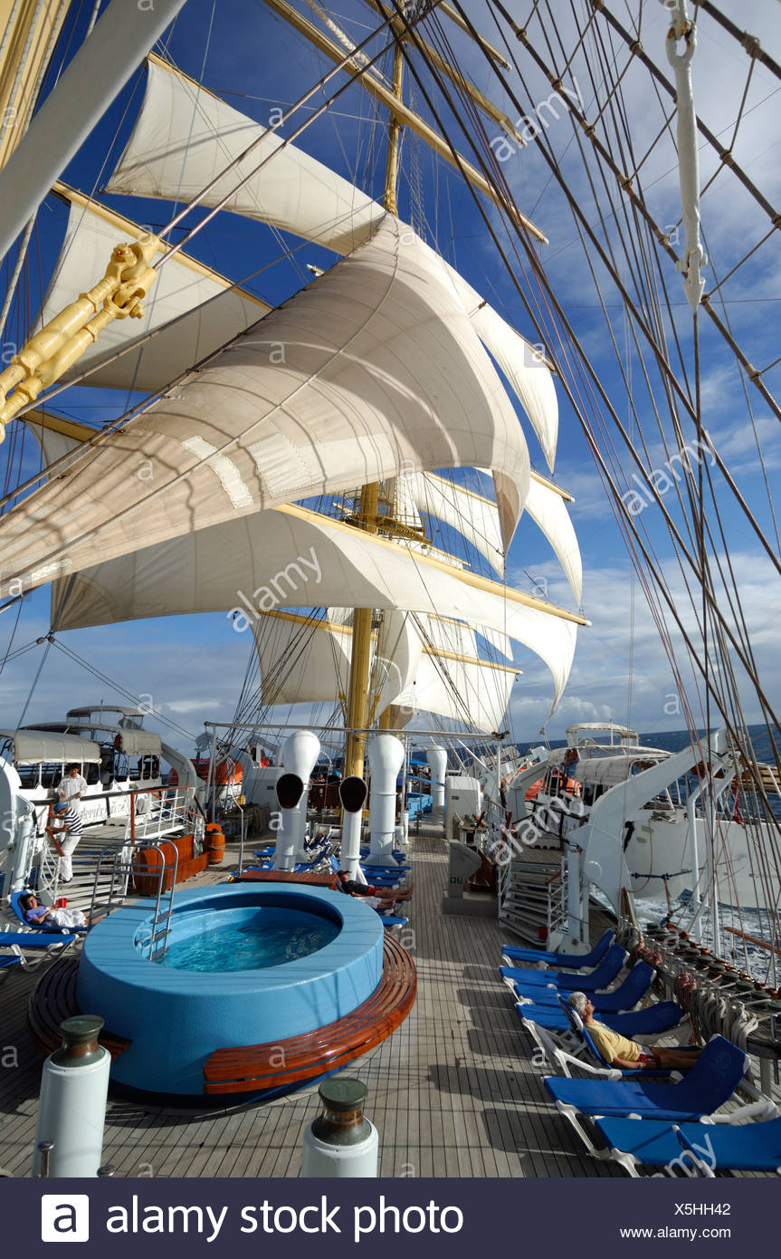 Sailing Pool High Resolution Stock Photography and Images - Alamy