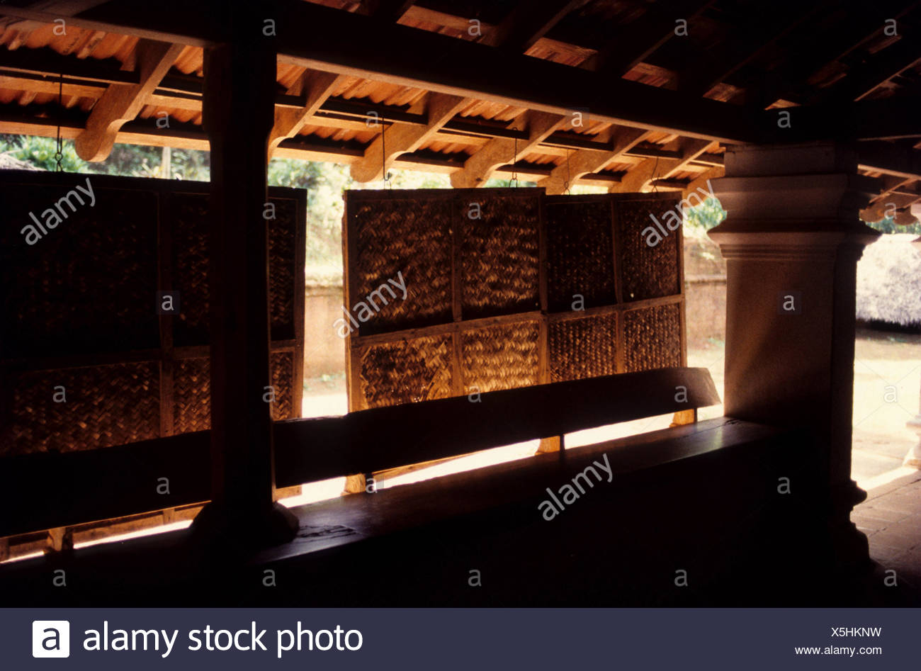 Coconut Leaves Roof Stock Photos & Coconut Leaves Roof Stock Images - Alamy
