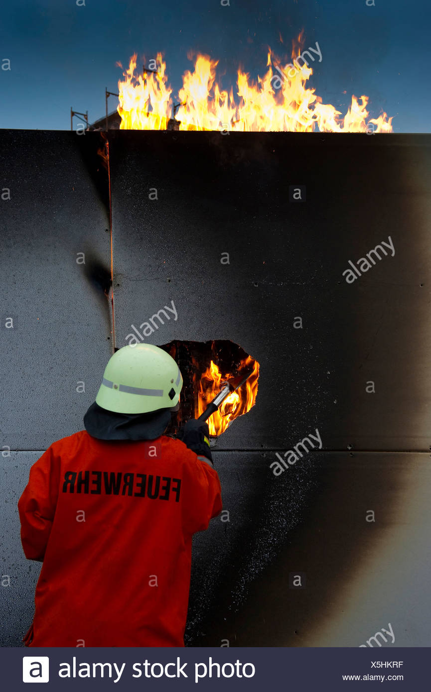Firehoses High Resolution Stock Photography and Images - Alamy