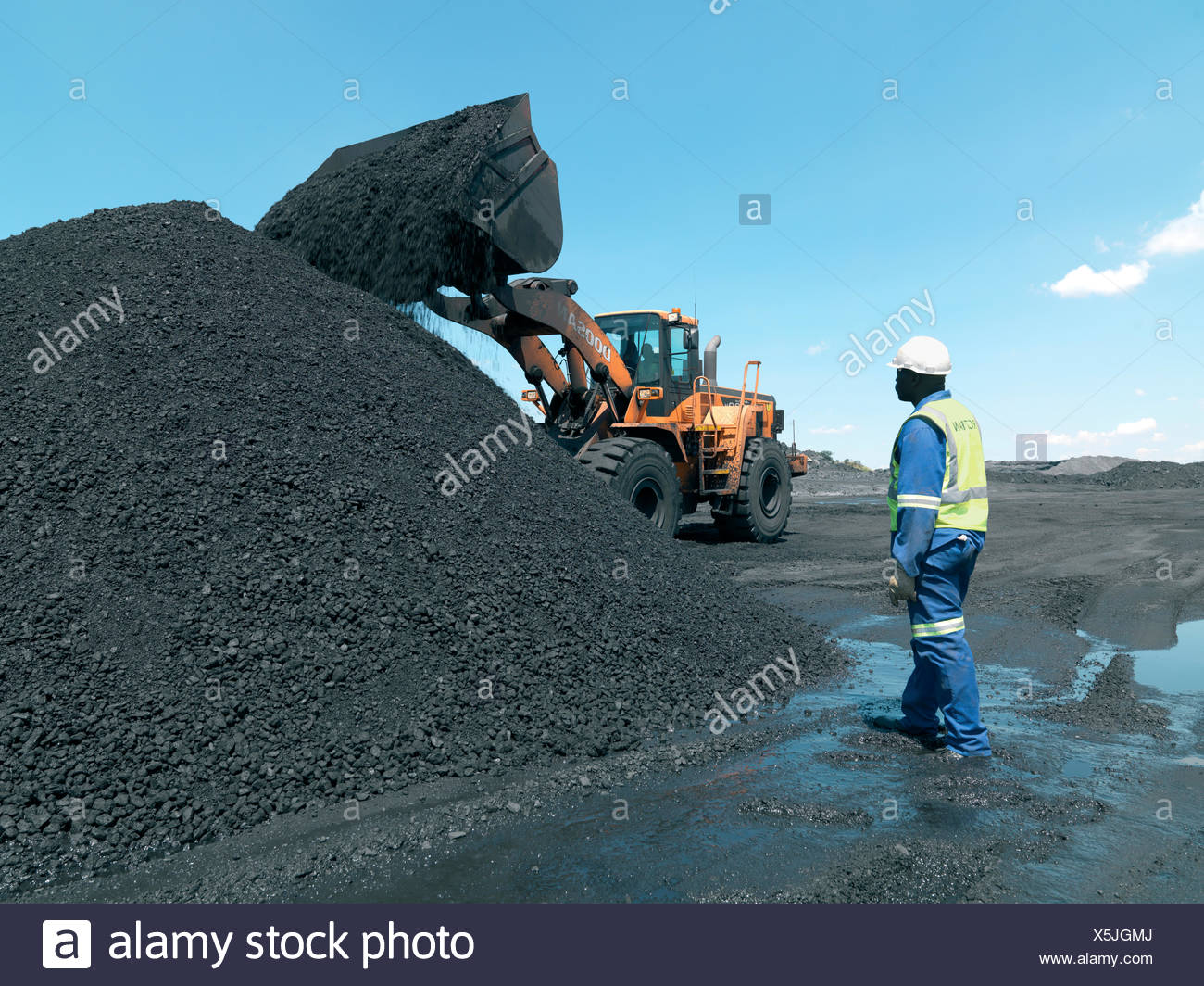 Mine Vehicles High Resolution Stock Photography and Images - Alamy