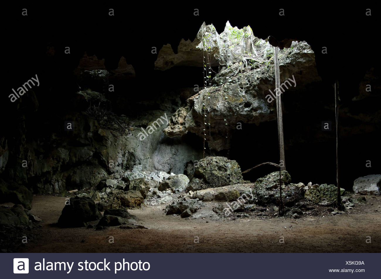 Collapsed Cavern Cave High Resolution Stock Photography and Images - Alamy