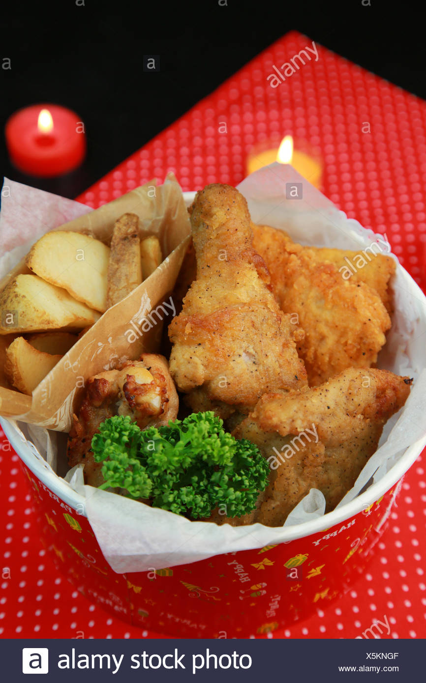 Bucket Of Chicken Stock Photos & Bucket Of Chicken Stock Images - Alamy