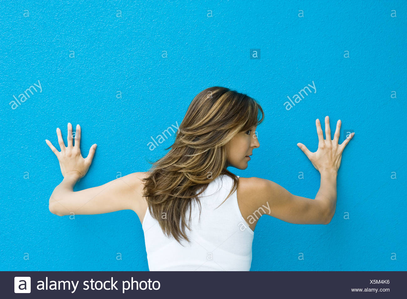 Open Shoulder High Resolution Stock Photography and Images - Alamy
