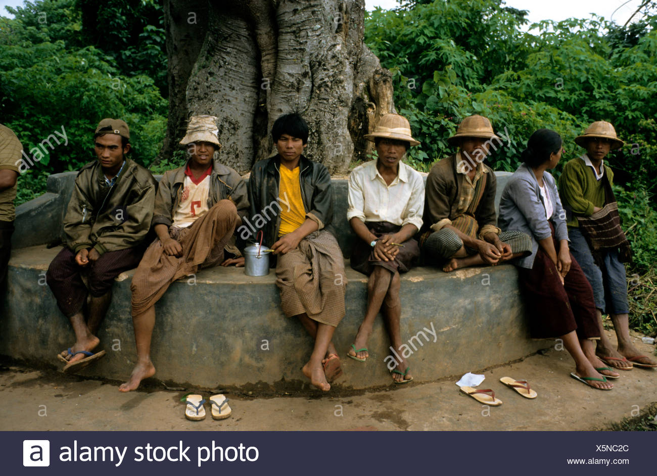 Myanmar Workers High Resolution Stock Photography and Images - Alamy