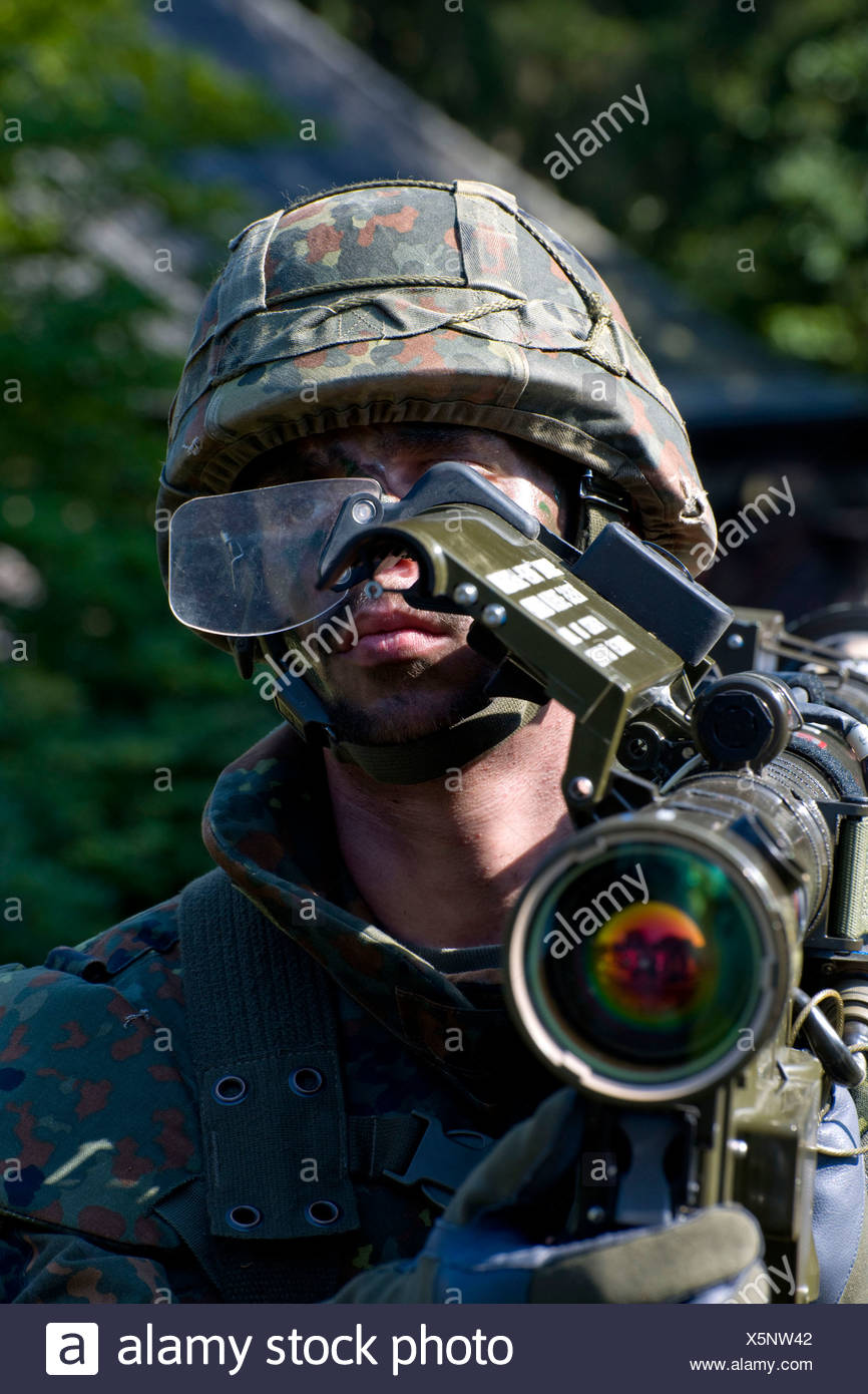 Stinger Missile Stock Photos & Stinger Missile Stock Images - Alamy