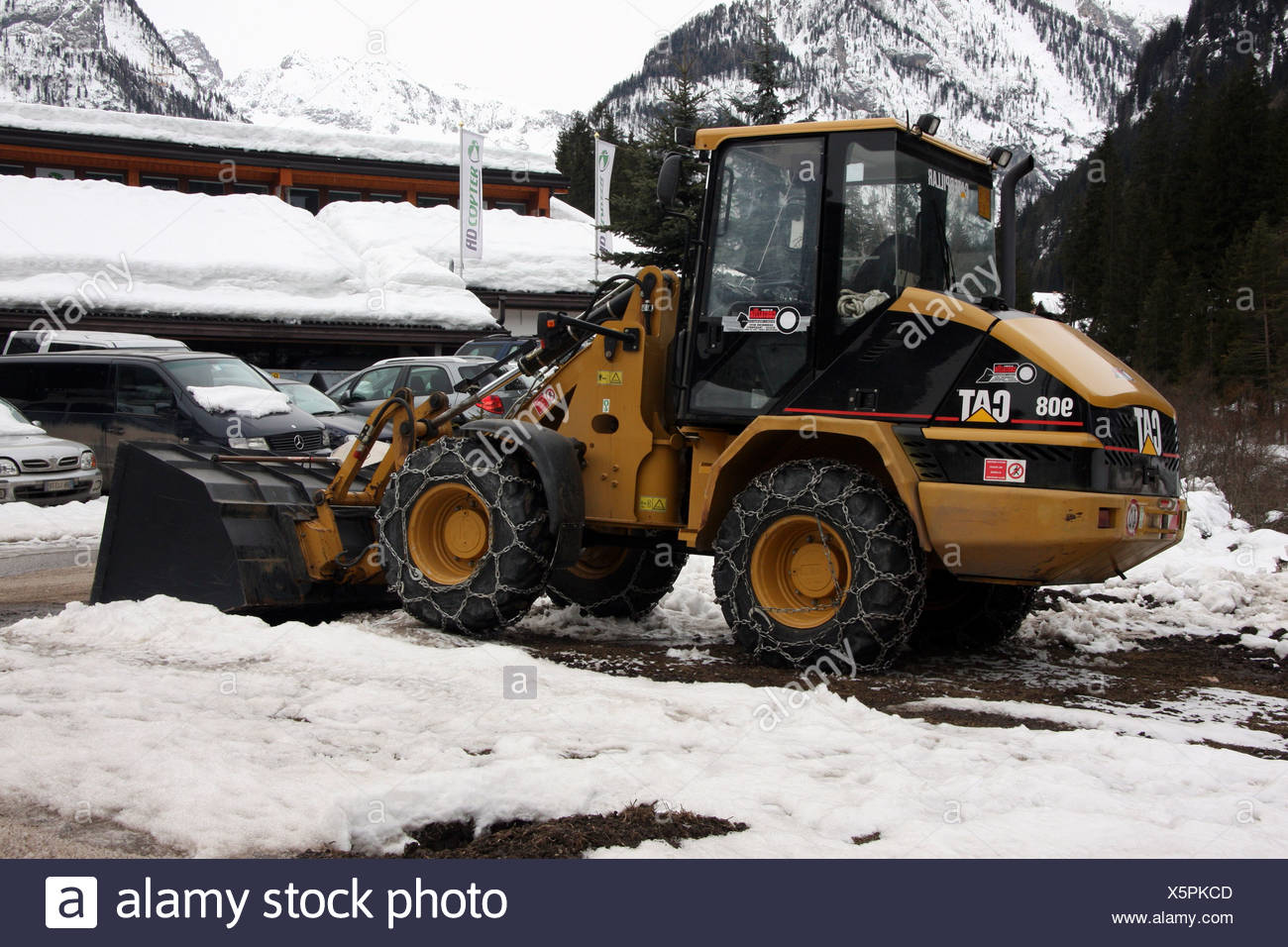 Caterpillar Tractor High Resolution Stock Photography and Images - Alamy