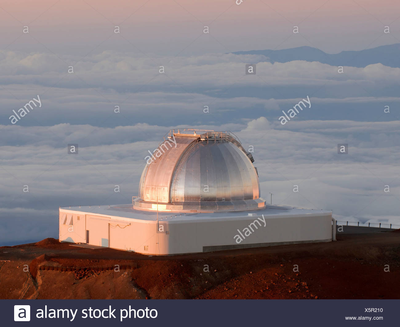 Nasa Infrared Telescope Facility High Resolution Stock Photography and ...