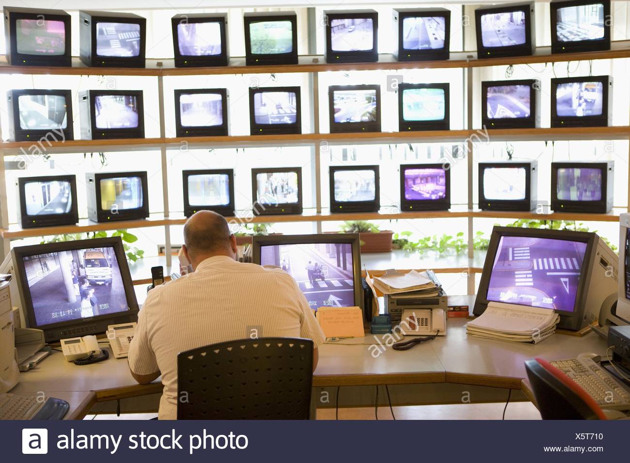 Hospital Security Guard Stock Photos & Hospital Security Guard Stock ...