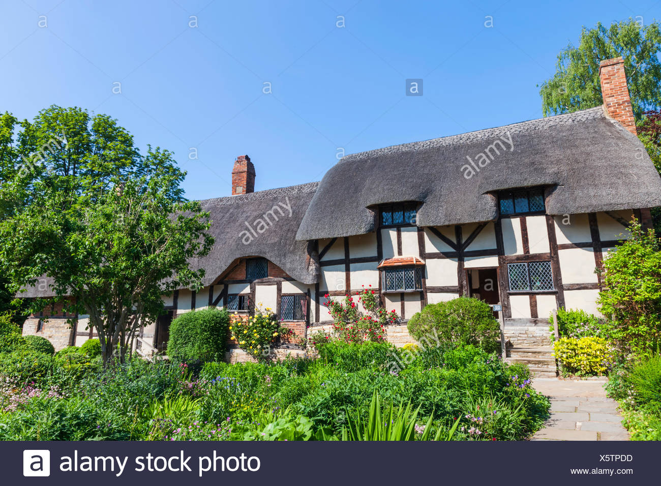 Anne Hathaway Cottage High Resolution Stock Photography and Images - Alamy