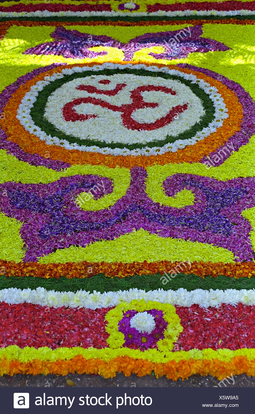 Flower Rangoli Stock Photos & Flower Rangoli Stock Images - Alamy