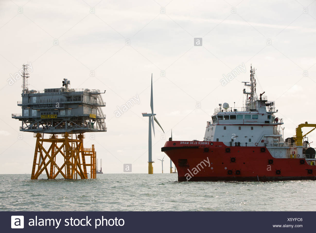 Cable Laying Vessel Uk High Resolution Stock Photography and Images - Alamy