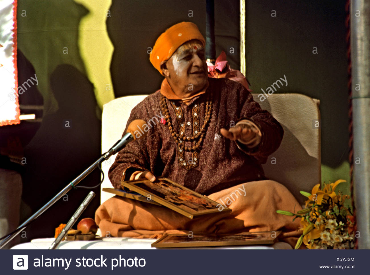 Shri Satyananda Saraswati High Resolution Stock Photography and Images ...