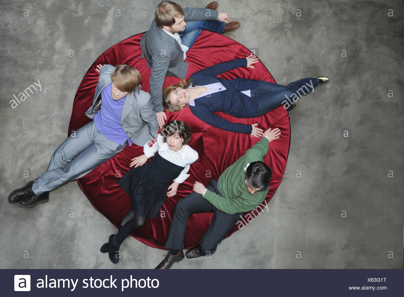 People Overhead View Stock Photos & People Overhead View Stock Images ...