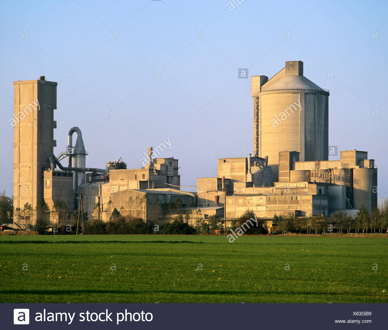 Cement Works High Resolution Stock Photography and Images - Alamy