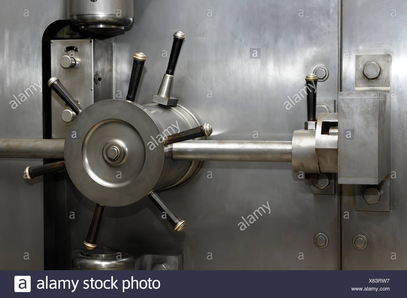 Vault Door Closed High Resolution Stock Photography and Images - Alamy