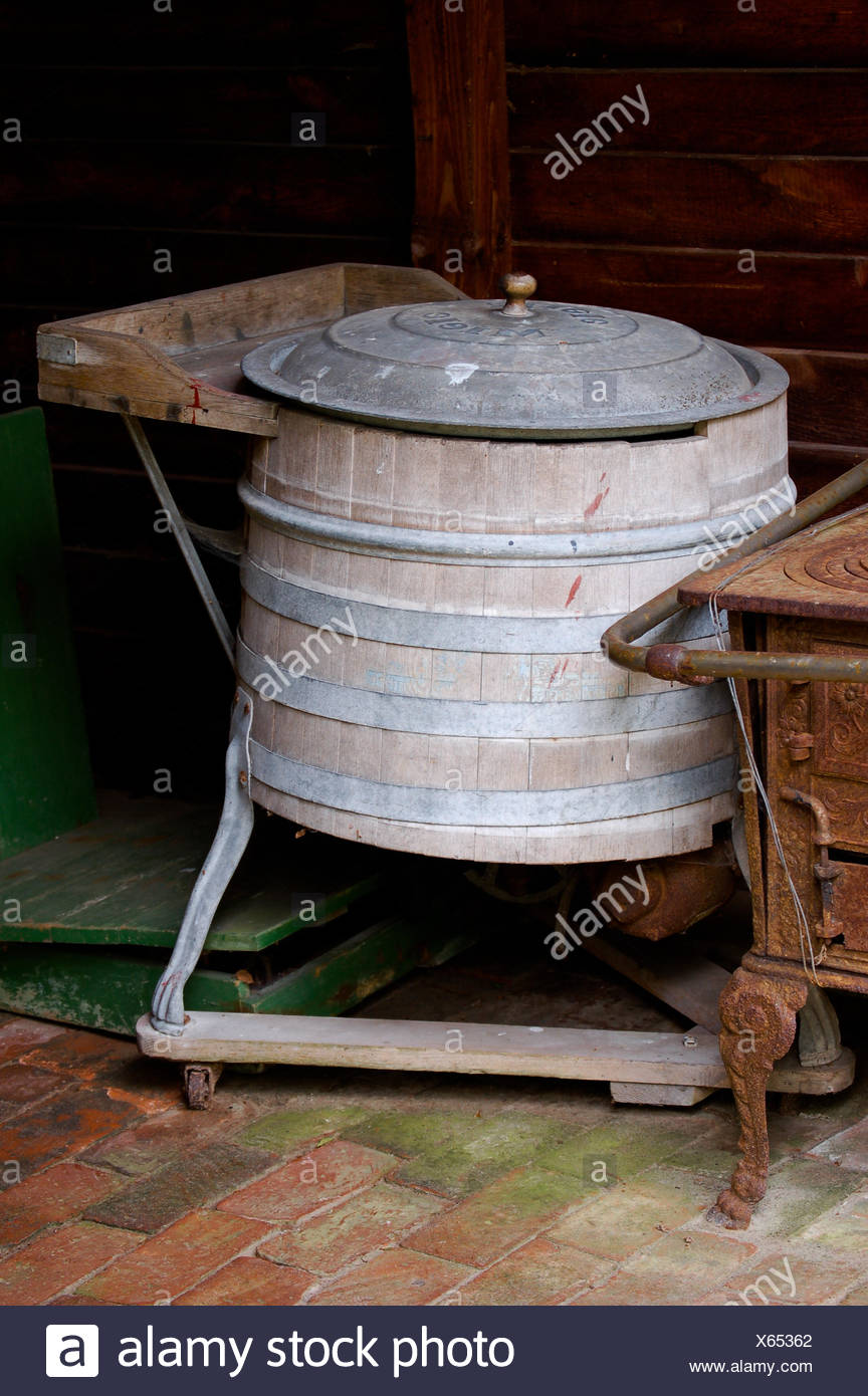 Antique Washing Machine High Resolution Stock Photography and Images ...