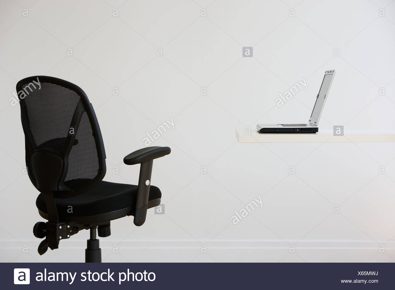Empty Desk Chair Laptop Stock Photos & Empty Desk Chair Laptop Stock ...