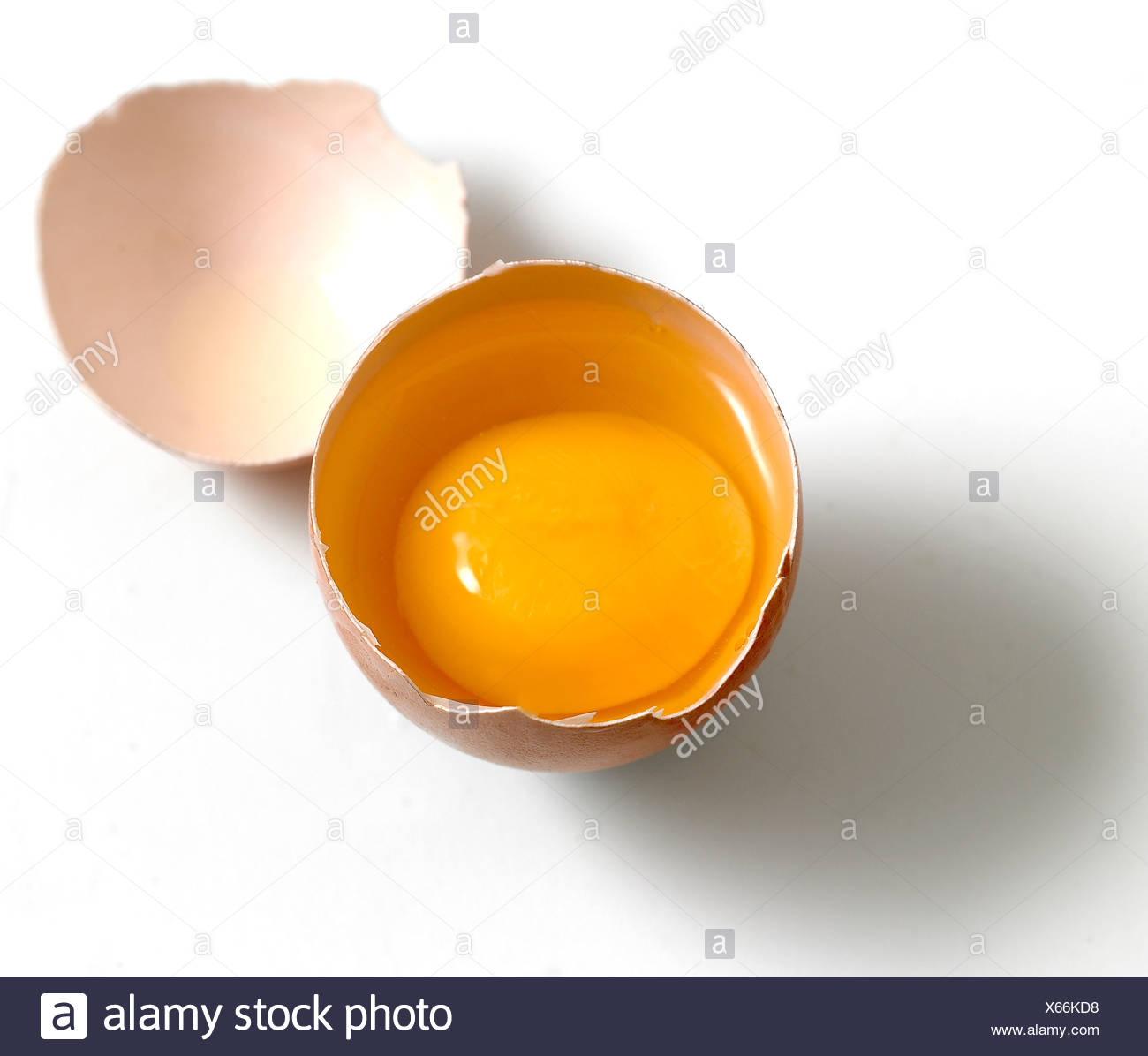Cracked Egg Stock Photos & Cracked Egg Stock Images - Alamy