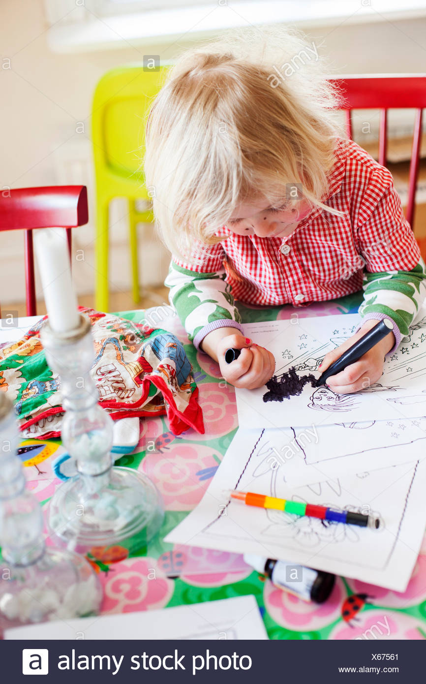 Girl Coloring High Resolution Stock Photography and Images - Alamy