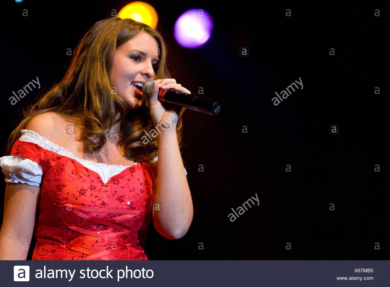 Volksmusiksaengerin High Resolution Stock Photography and Images - Alamy