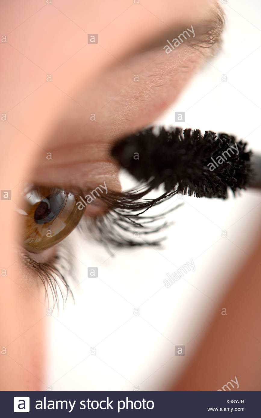 Female Curling Eyelashes High Resolution Stock Photography and Images ...