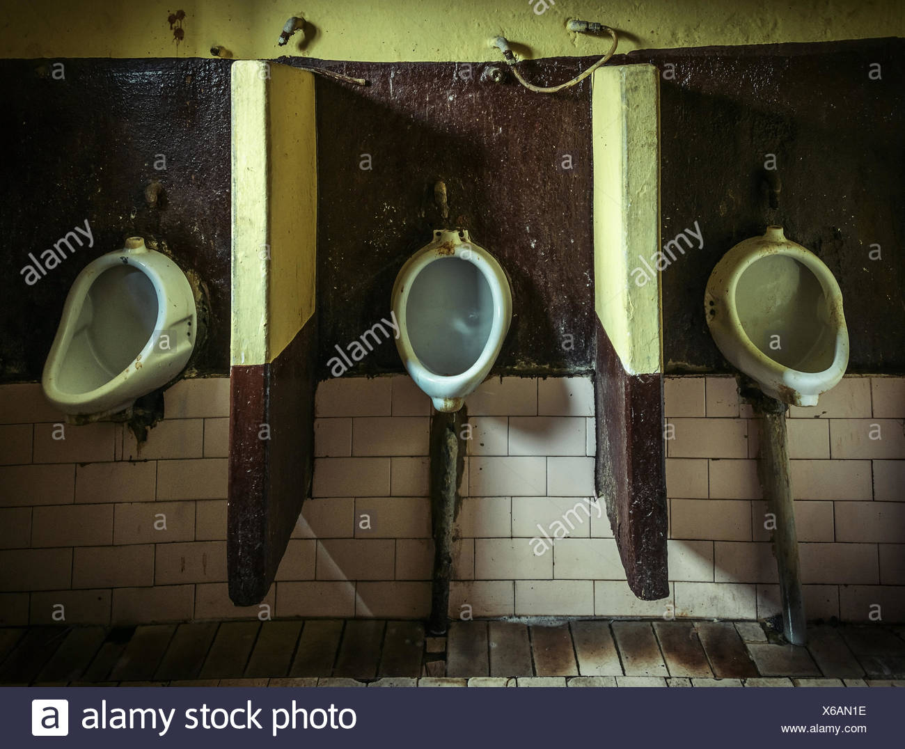 Old Urinals High Resolution Stock Photography and Images - Alamy