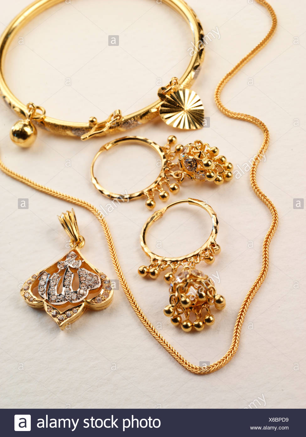 Jewellery Jewelry Stock Photos & Jewellery Jewelry Stock Images - Alamy