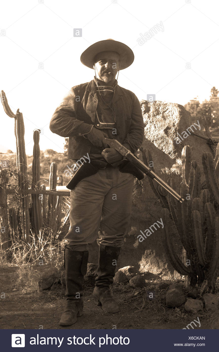 Western Cowboy Gun High Resolution Stock Photography and Images - Alamy