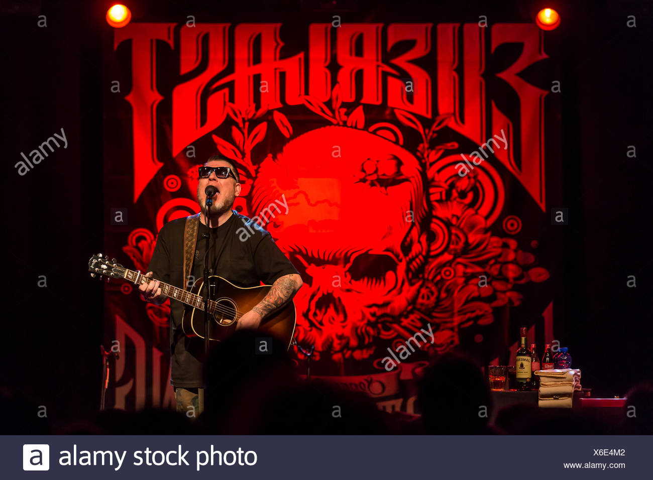 Everlast Singer High Resolution Stock Photography and Images - Alamy