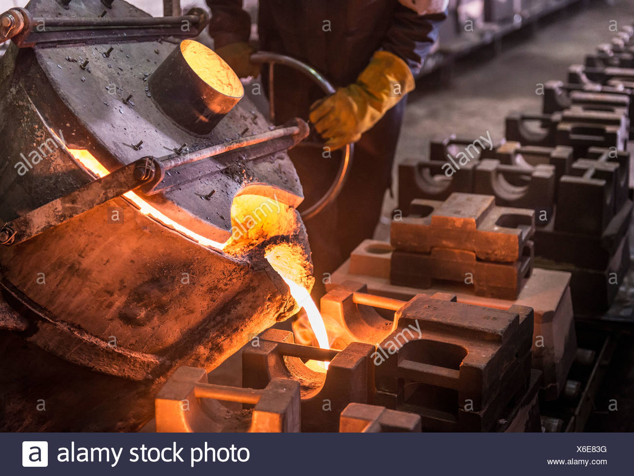 Molten Metal Pouring High Resolution Stock Photography and Images - Alamy