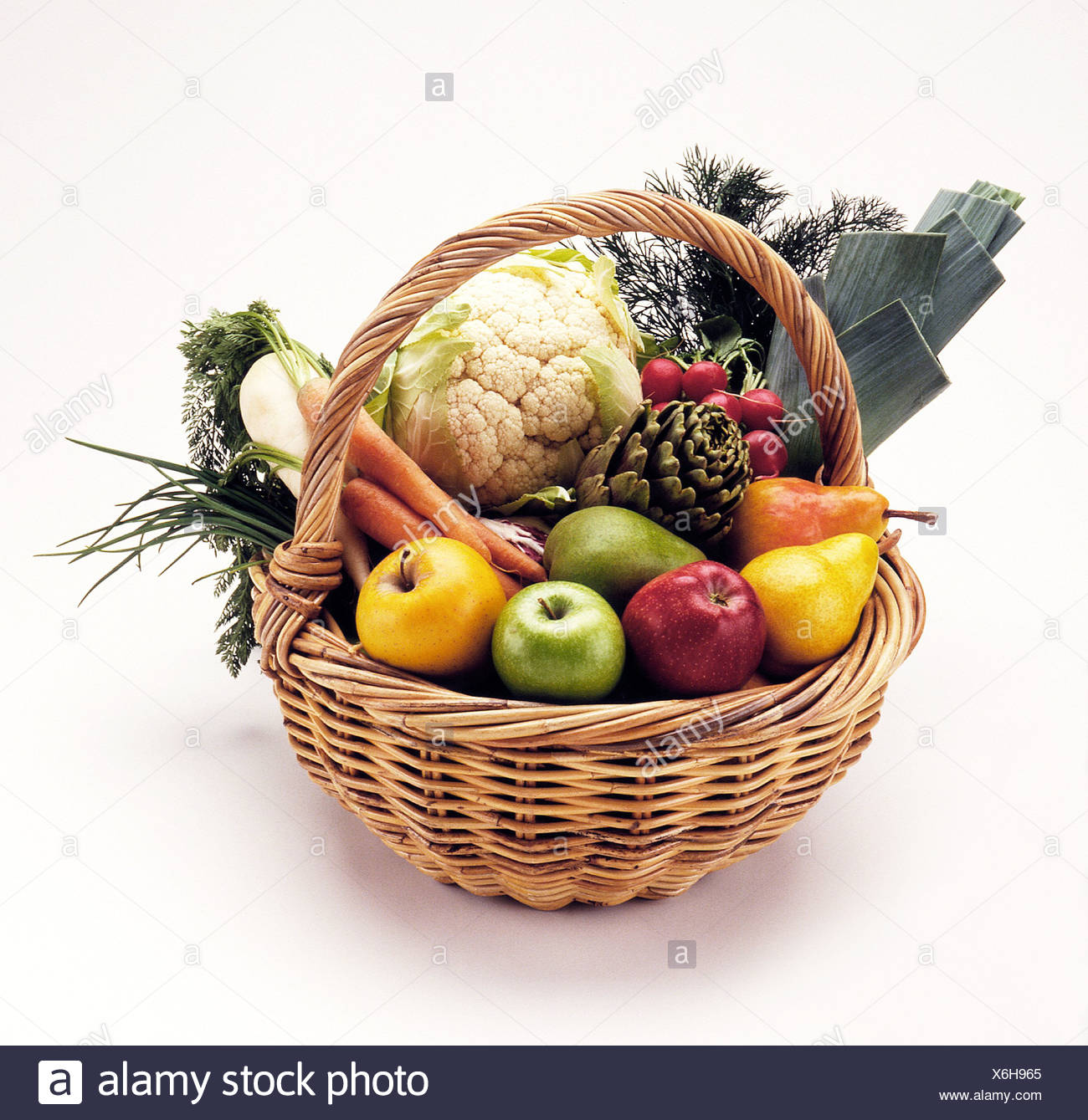 Korb Obst Gemüse High Resolution Stock Photography and Images - Alamy