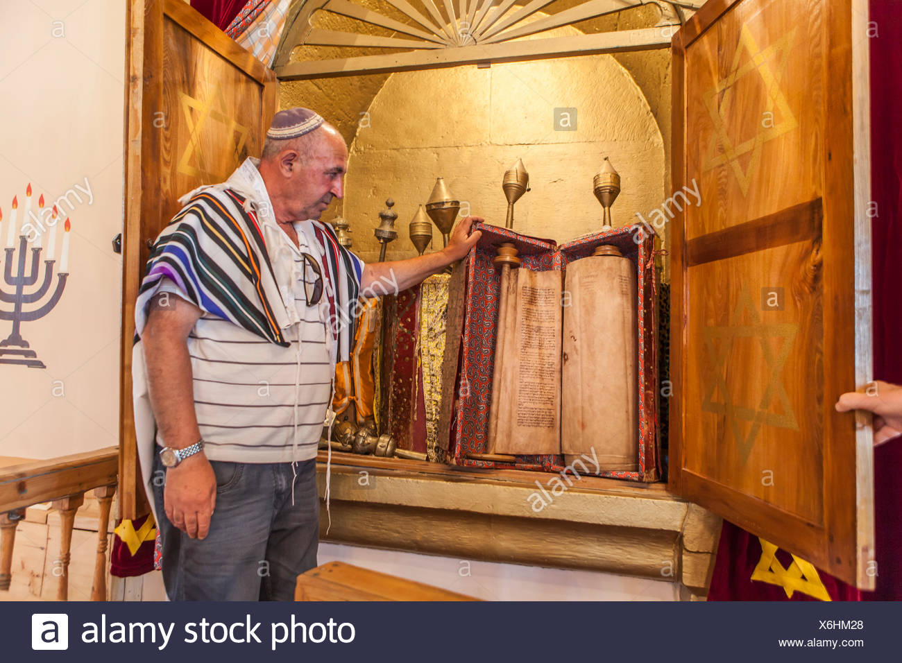 Jewish Ark Torah Stock Photos & Jewish Ark Torah Stock Images - Alamy