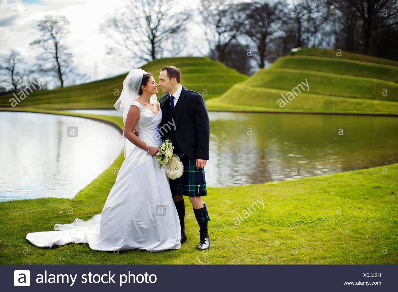 Couple Full Body Kissing High Resolution Stock Photography and Images ...