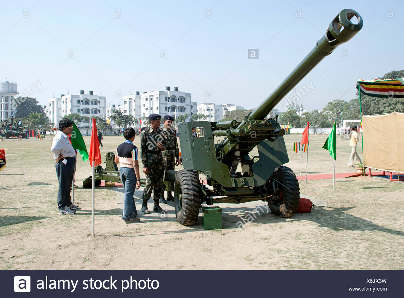Howitzer Gun High Resolution Stock Photography and Images - Alamy