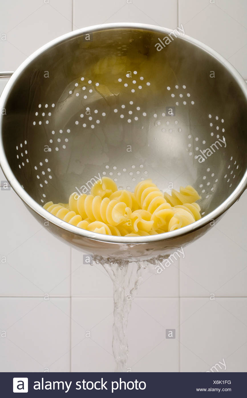 Draining Pasta High Resolution Stock Photography and Images - Alamy