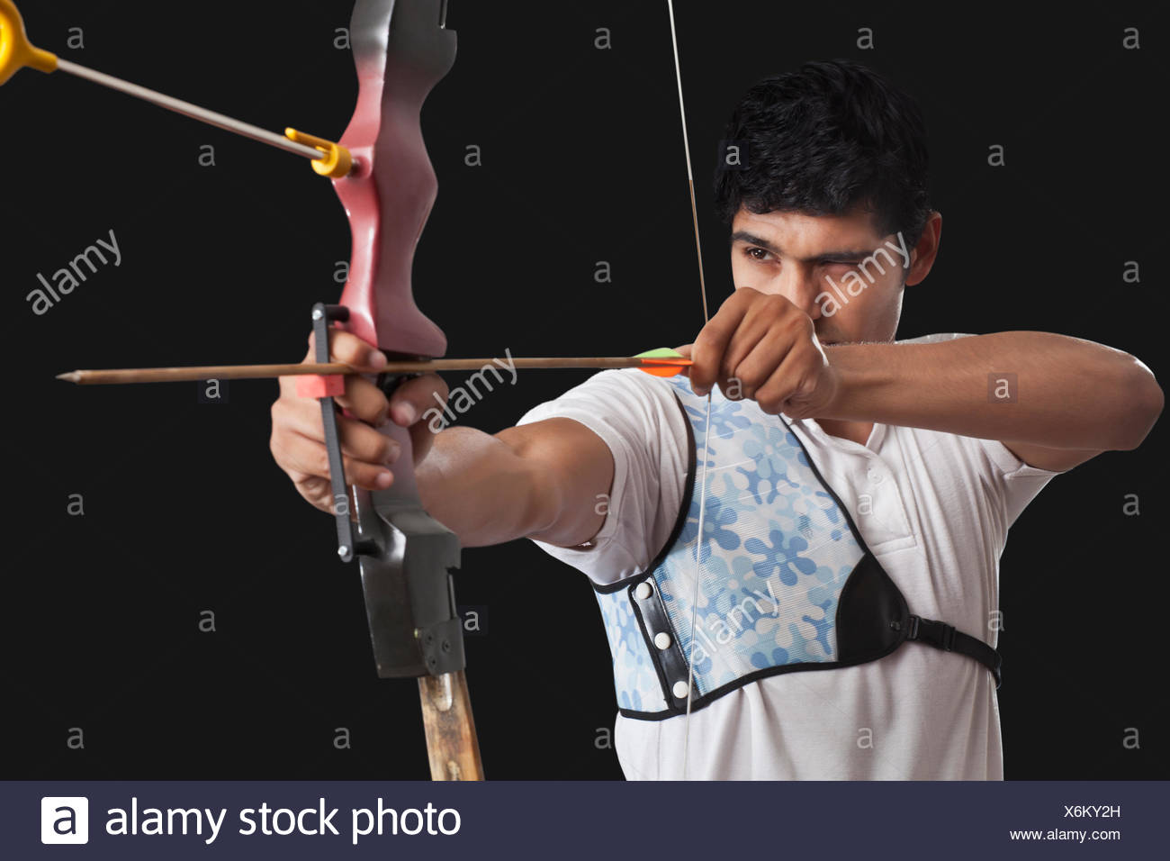 Man Aiming Bow Arrow Man High Resolution Stock Photography and Images ...