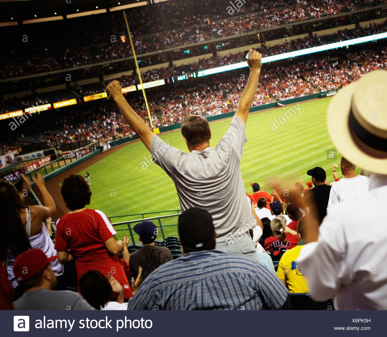 Cheering Crowd Baseball Game High Resolution Stock Photography and ...