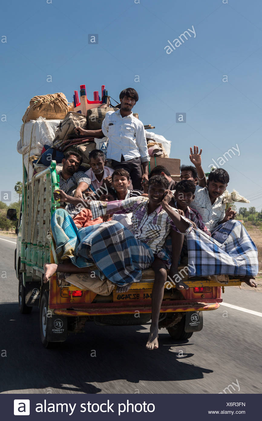 Overloaded Truck India Stock Photos & Overloaded Truck India Stock ...