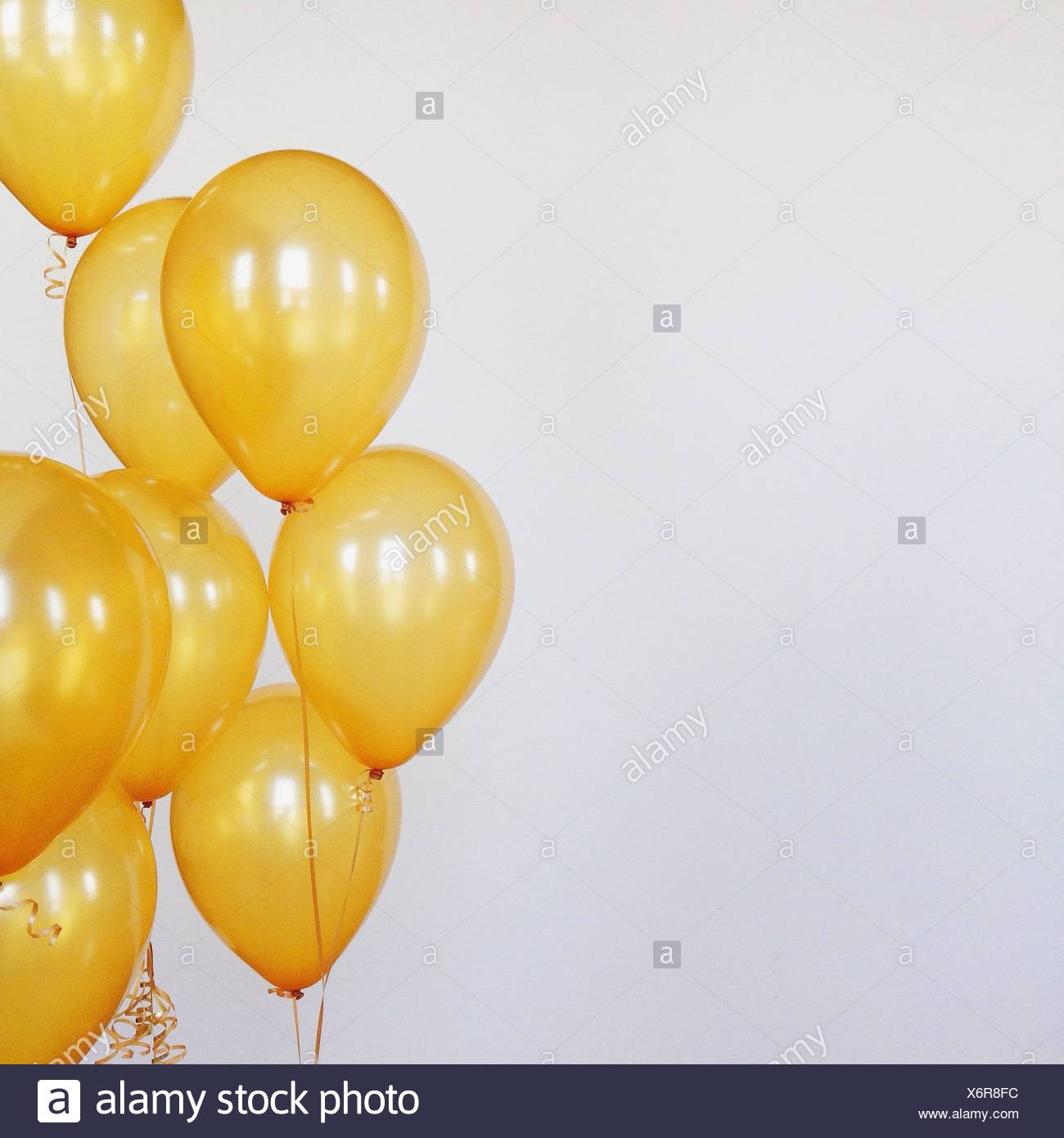 Yellow Balloons Stock Photos & Yellow Balloons Stock Images - Alamy